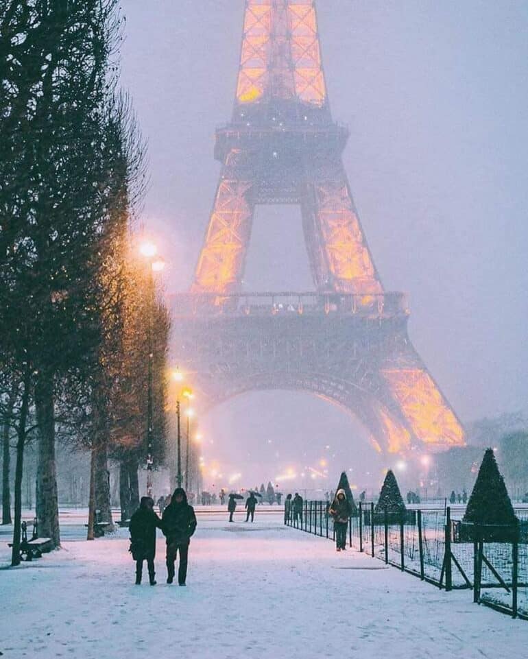 26 Photos of Snow in Paris • Petite in Paris