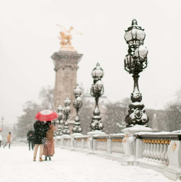 26 Photos of Snow in Paris • Petite in Paris